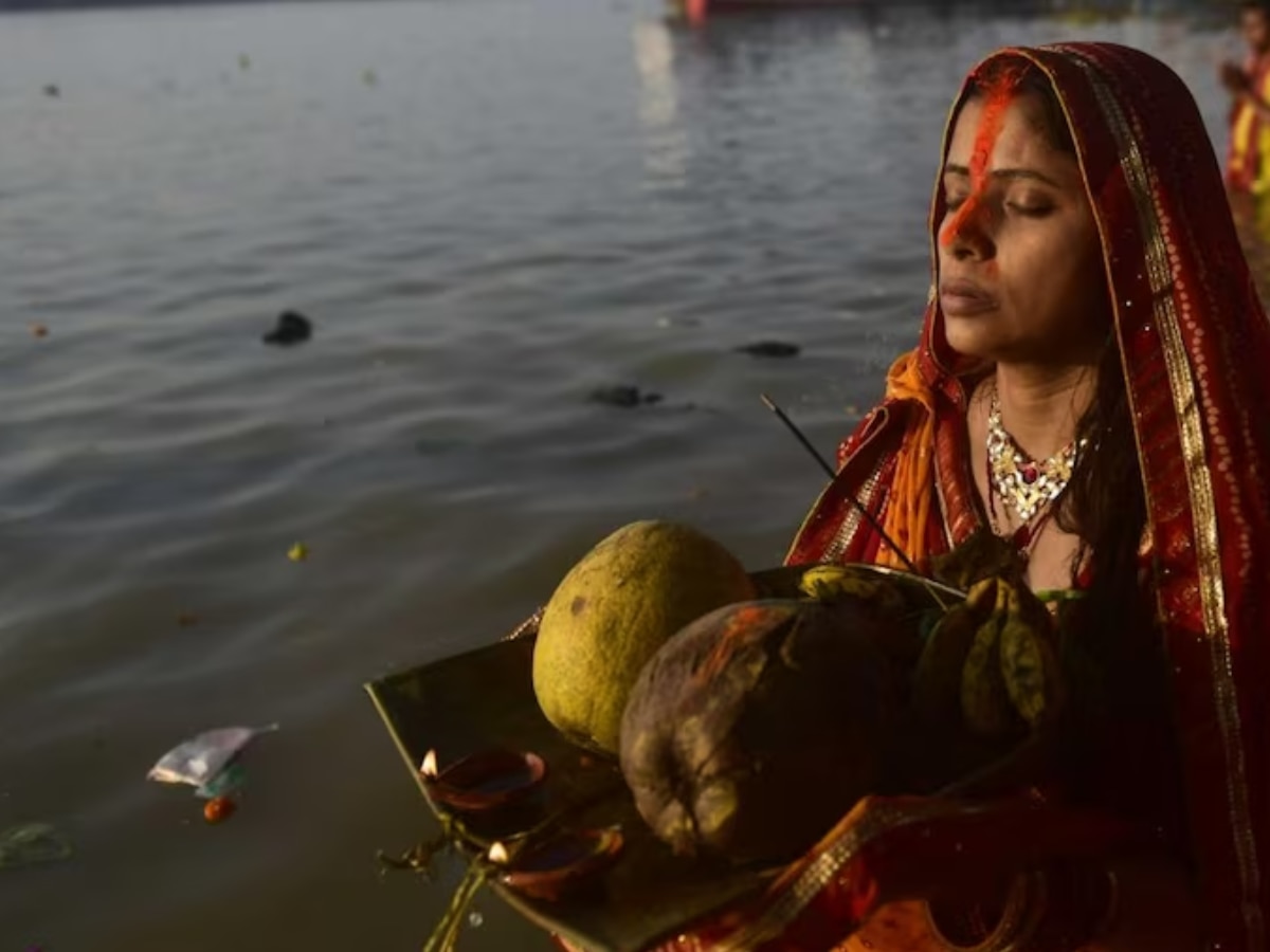 Chhath Puja 2024 Parv massage status quotes thoughts wishes in hindi ...