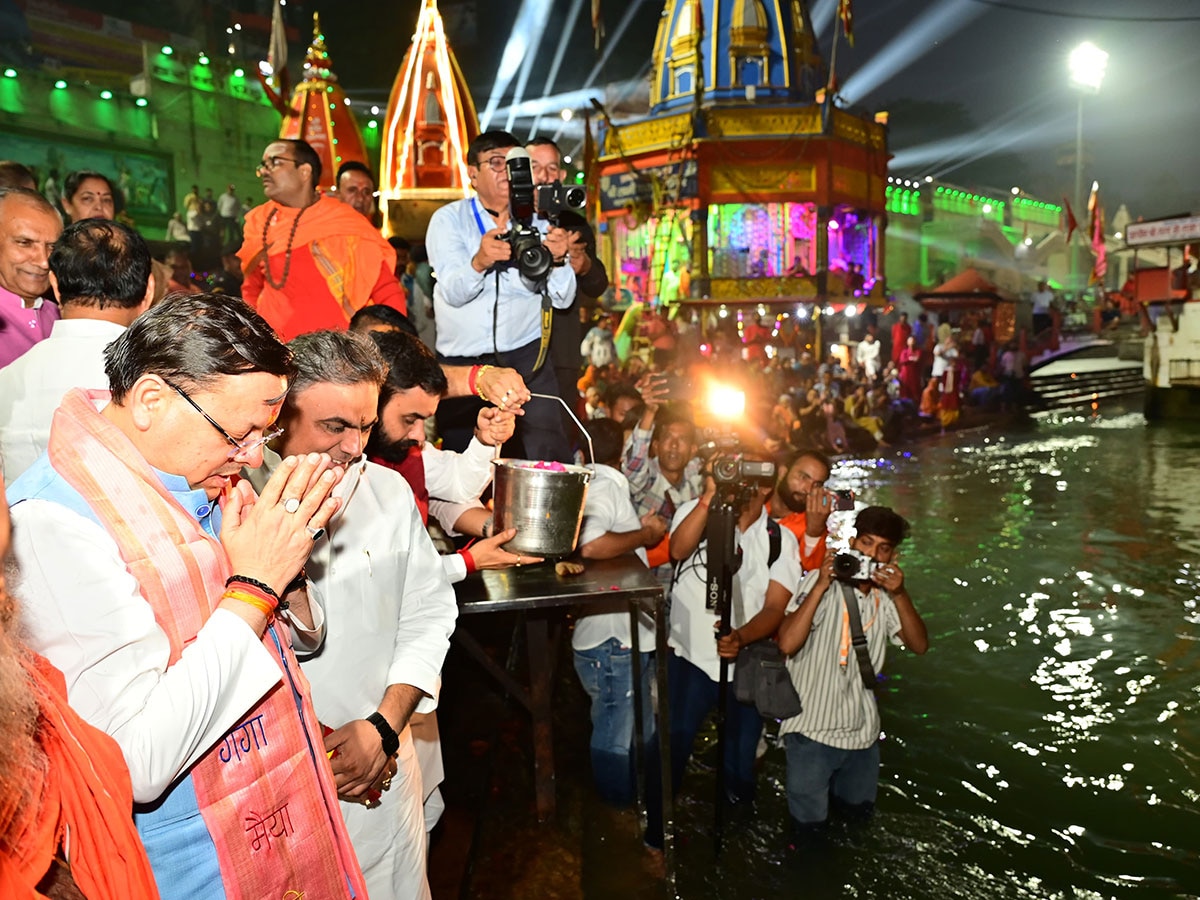 haridwar deepotsav at ganga ghat with 3 lakh and 51 thousand diya lits ...