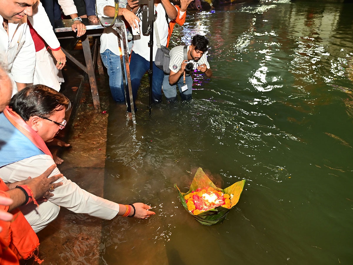 haridwar deepotsav at ganga ghat with 3 lakh and 51 thousand diya lits ...