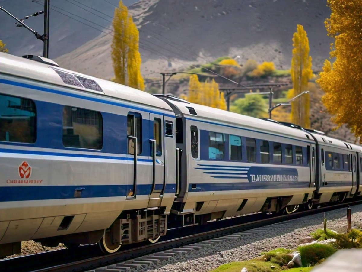 Fastest Train in Pakistan | Pakistan Fastest Train | Karakoram Express ...