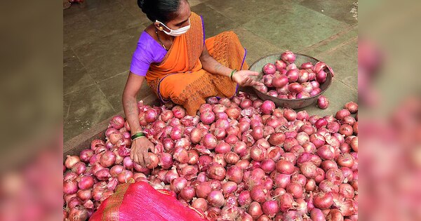 govt official says onion price may cool down with arrival of new kharif crop | Onion Price ...