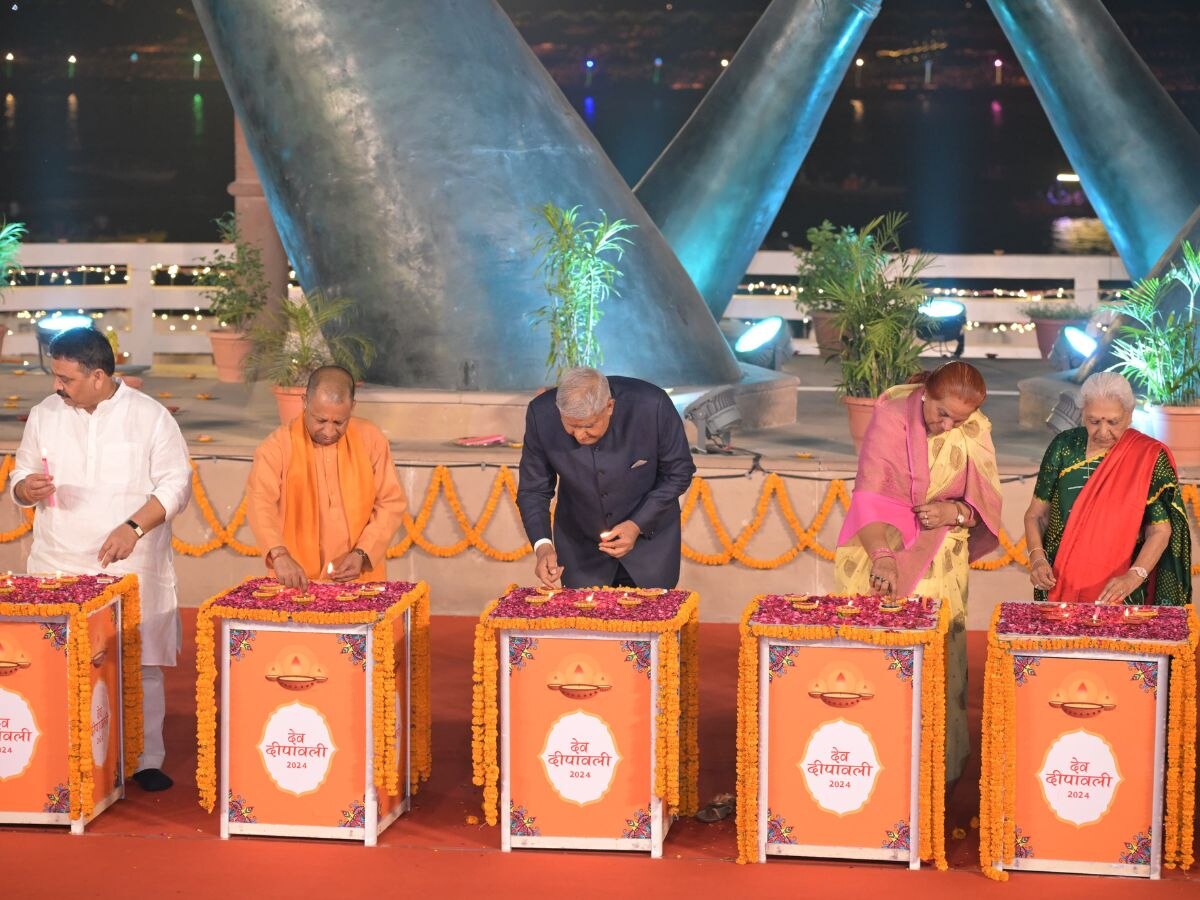 Dev Deepawali Photos record 21 lakh lamps lit on Kashi ghats Kartik ...