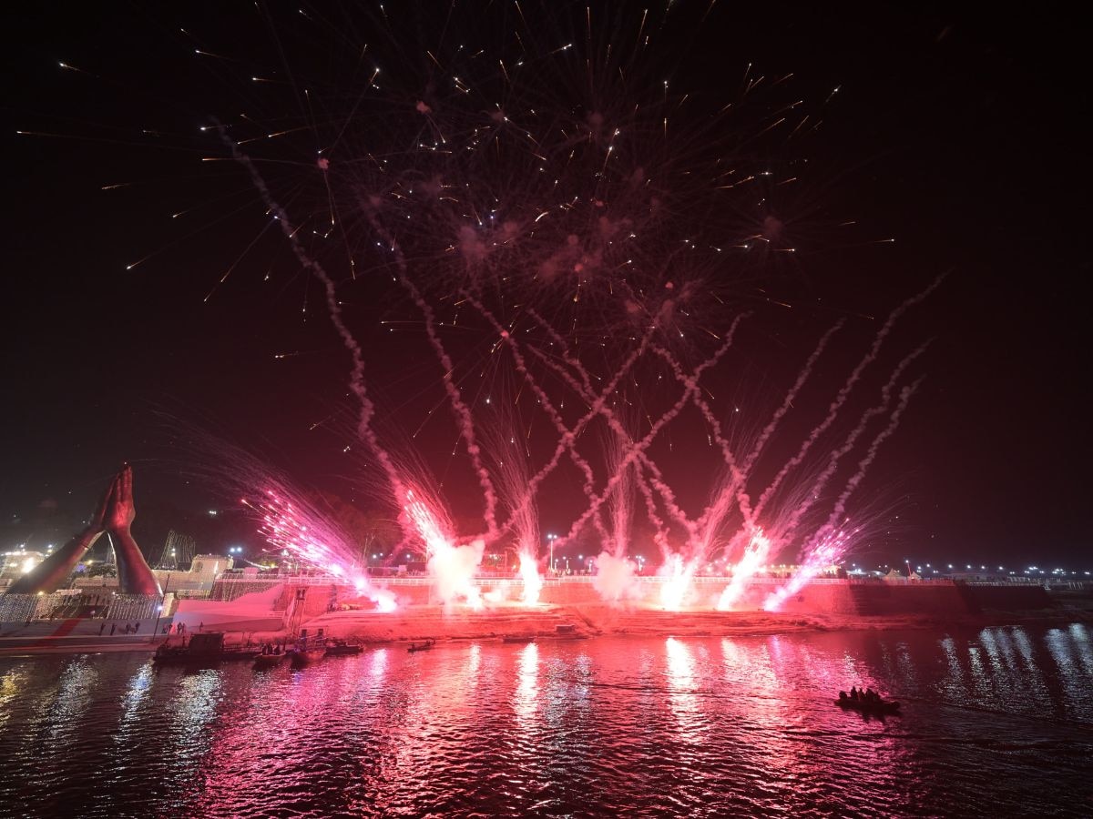 Dev Deepawali Photos record 21 lakh lamps lit on Kashi ghats Kartik ...