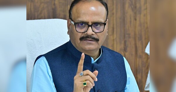 UP Deputy CM Brijesh Pathak warn health officials on Negligence in Govt ...