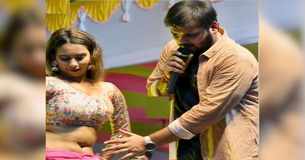 Bhojpuri star Arvind Akela Kallu did stage show with dancer from Nepal | Arvind Akela Kallu ...
