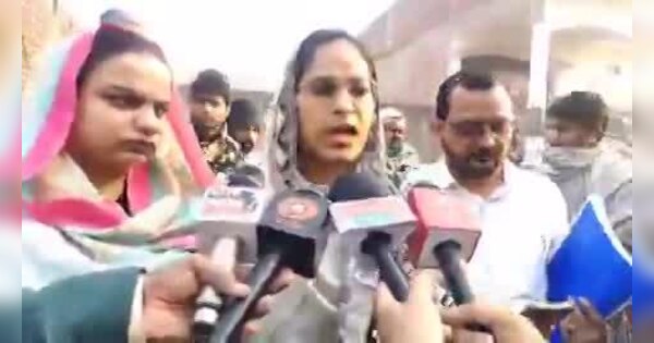 Meerapur By election SP Candidate Sumbul Rana allegations against ...
