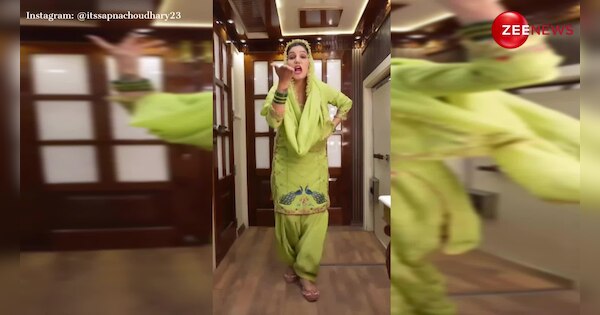 Sapna Choudhary danced by jumping and jumping wear pallu on head on ...