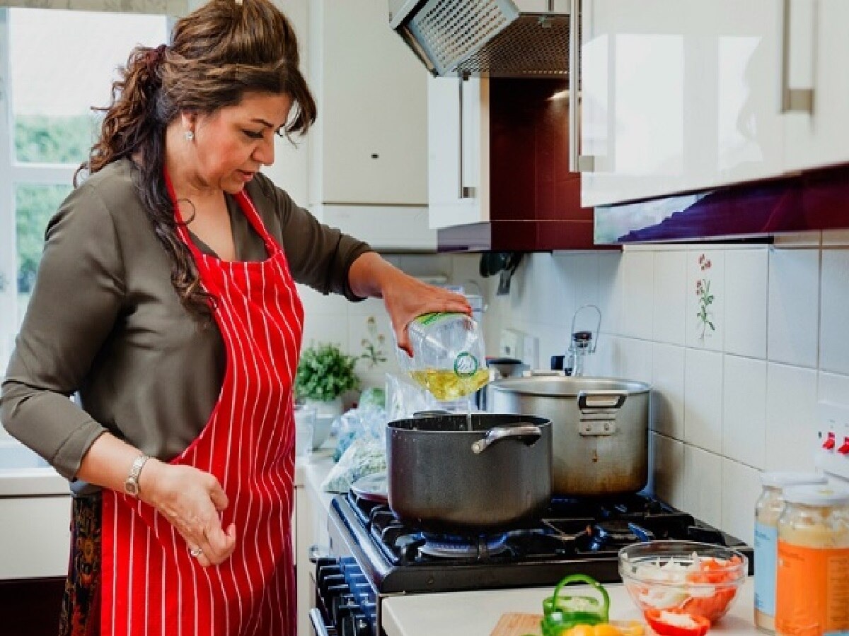 kitchen hacks and tips are very useful you should also know about it Rasoi me smart work ...