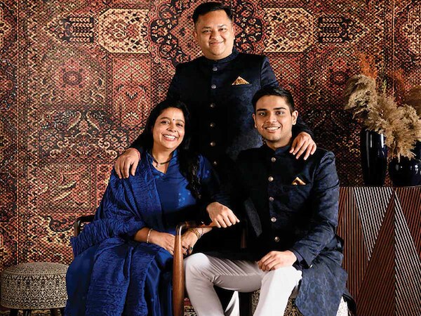 Meet ravi modi began as salesman at 13 borrowed rs 10000 to build 32000 ...