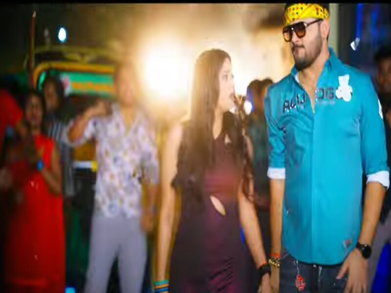 Arvind Akela Kallu and Astha Singh Bhojpuri Song Jaa Jhar Ke | आस्था सिंह पर फिदा हो गए कल्लू ...