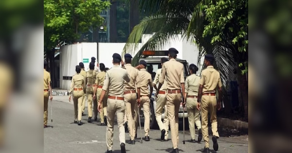 Bihar Police arrested Gangster Mukesh Yadav from Bhagalpur and gangster ...