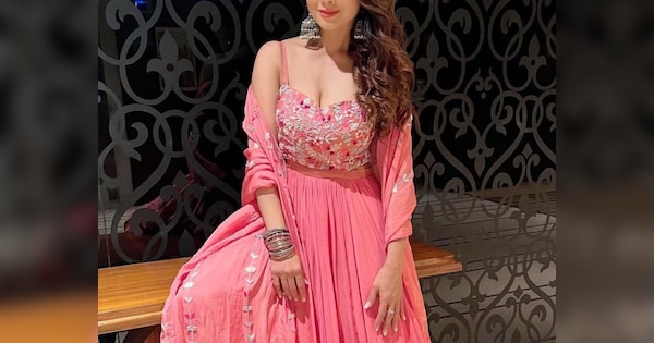 Adaa Khan performs hindu girl role even she is muslim | Photos: वह ...