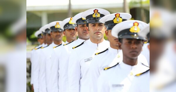 indian navy btech cadet entry application process 2024 begins know eligibility | इंडियन नेवी में ...