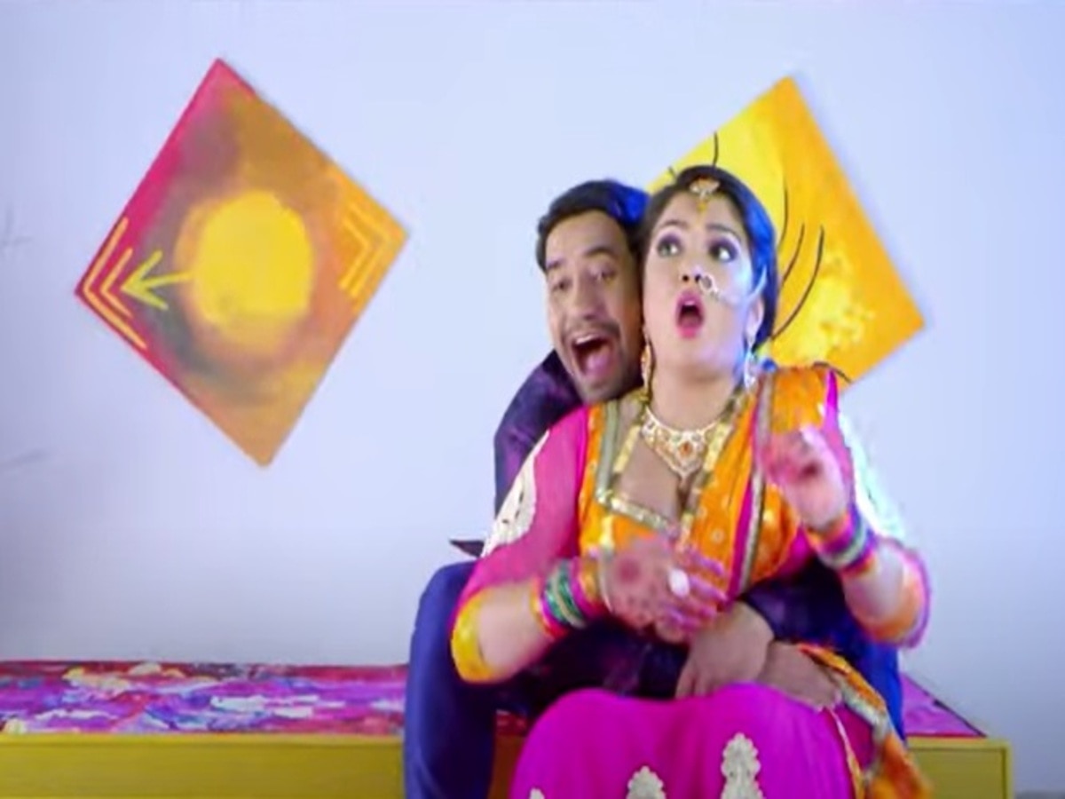 Dinesh Lal Yadav and Amrapali Dubey Bhojpuri Song Table Pe Level Mili Romance Viral| आम्रपाली ...