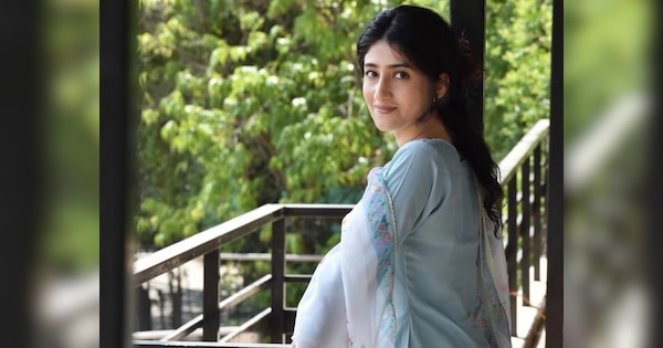 IAS Neha Byadwal success story who ditched her phone for 3 years ...