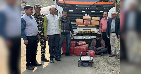 Patna police arrested 2 truck drivers with 147.25 kg of Nepali Ganja ...