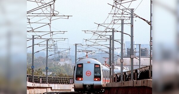 How Much Electricity Delhi Metro Consume Daily Know features of DMRC ...