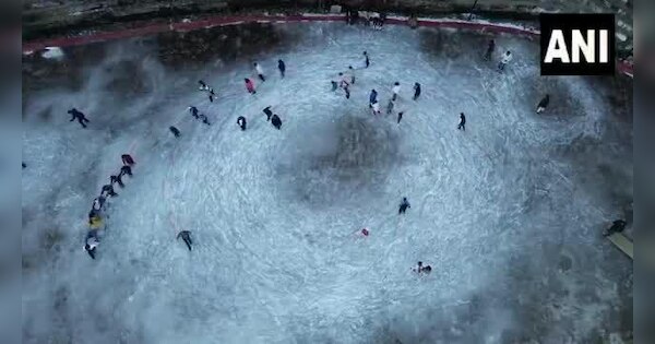 Ice skating starts in Shimla tourist enjoy 104-year-old Shimla Ice ...