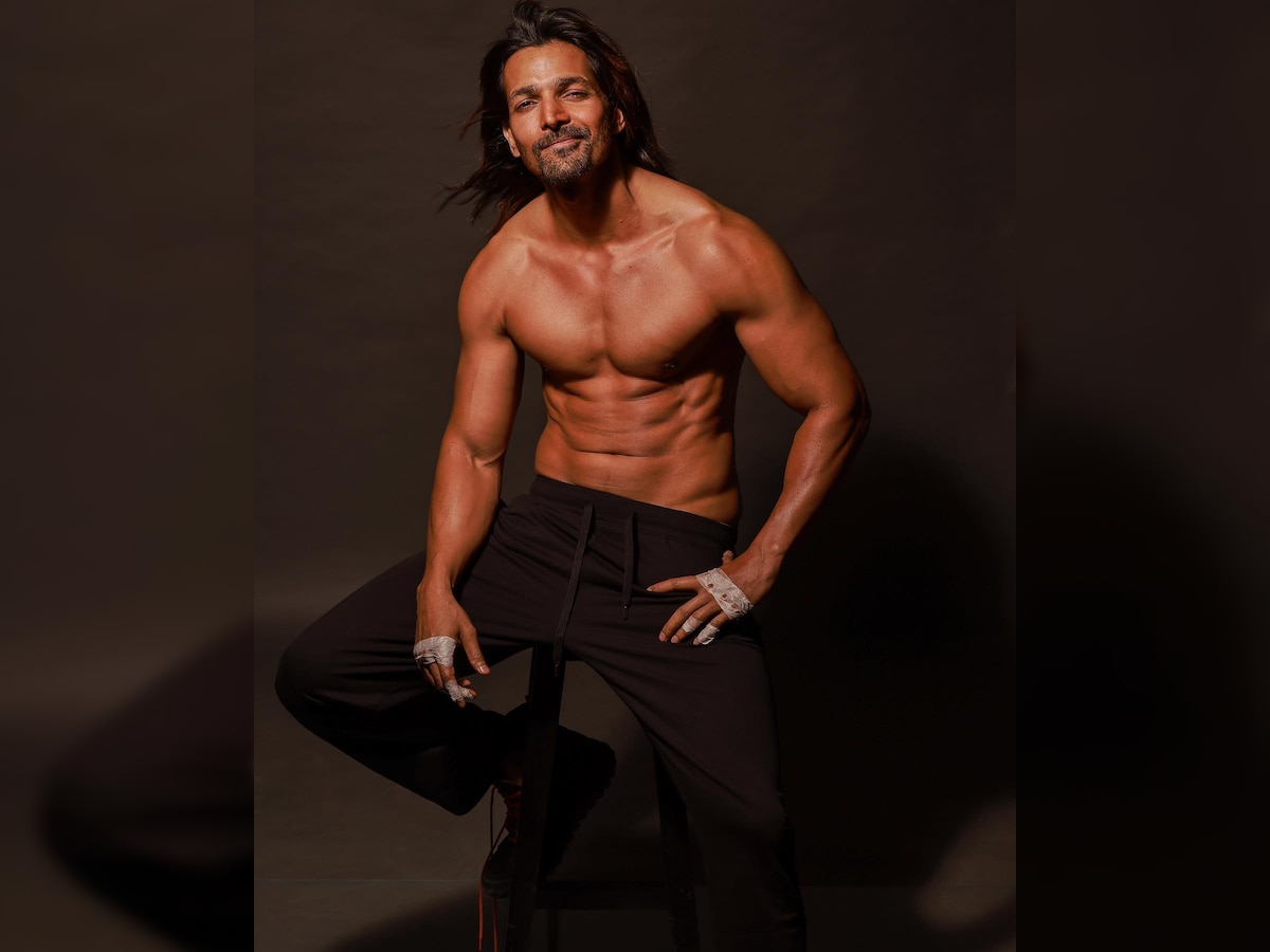 41 Years Old Bollywood Actor Harshvardhan Rane Left Home At Age Of 16 ...