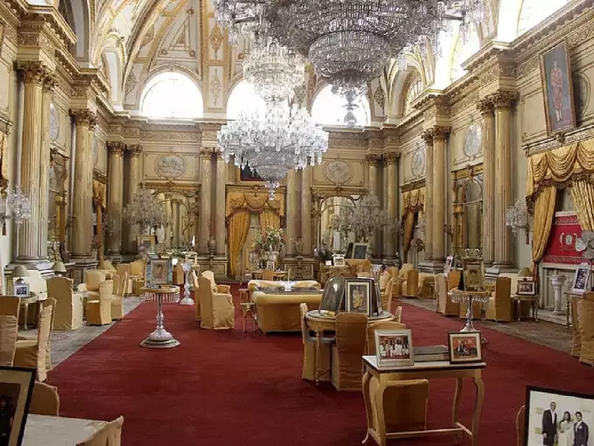 Jyotiraditya Scindia Jai Vilas Palace in Gwalior Decore with 560 kg ...