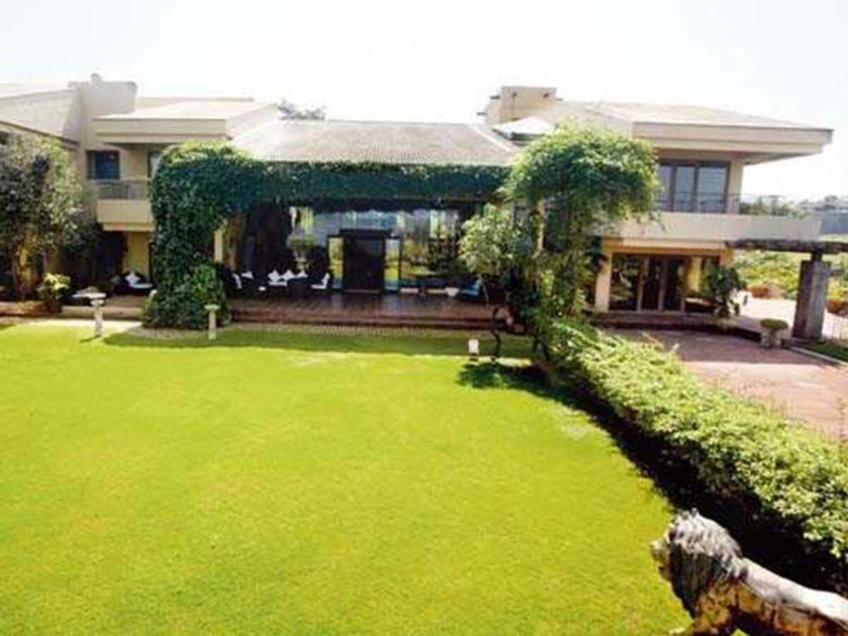 Mana Shetty Bollywood Lady Ambani Khandala Farm house beats ...
