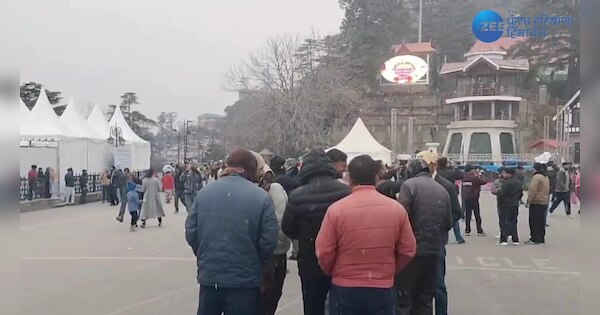 Shimla Snowfall Video himachal weather update tourist enjoy snowfall in mall road shimla ...