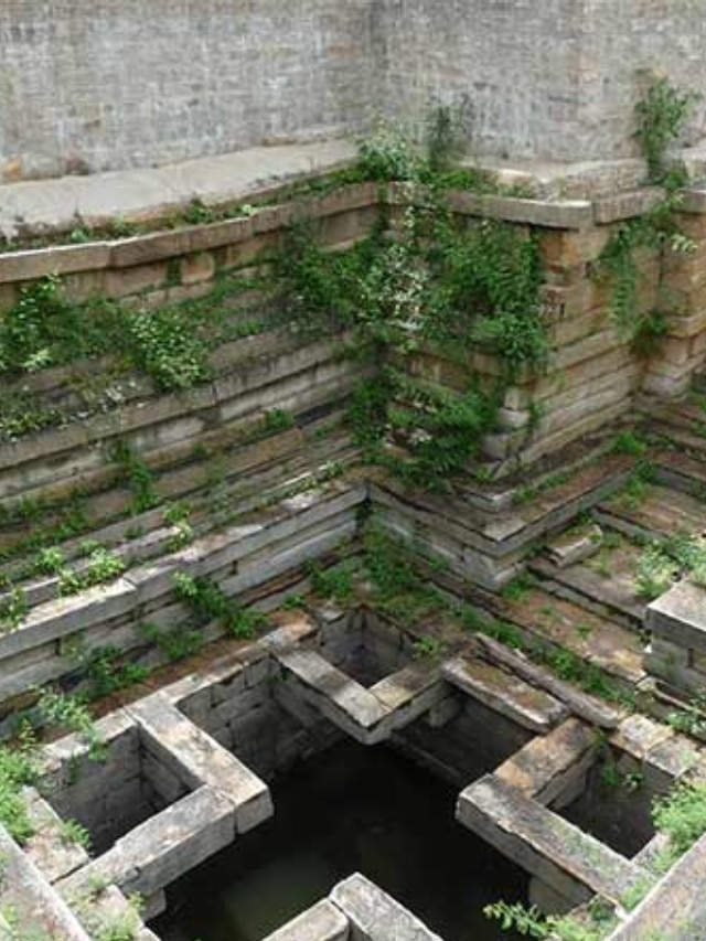 250 years old Tantric step well of witchcraft is still closed in ...
