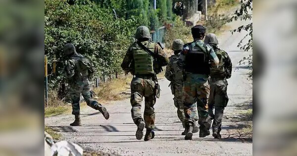 5 Soldiers killed As Army Vehicle Falls Into Gorge In jammu and kashmir | J&K News: 300 फीट गहरी ...