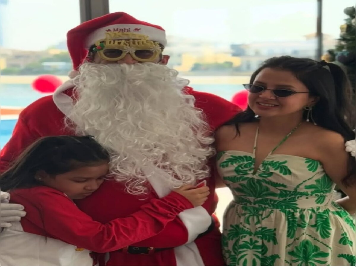 MS Dhoni became Santa on Christmas Day looked cool in white beard photo ...