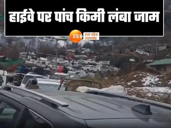 tourists stuck in road due to traffic five kilometer long jam in chamol ...