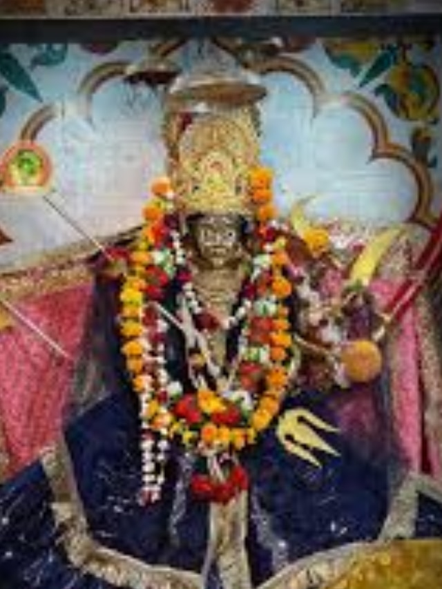 MP Famous Temple A huge crowd gathers at Rehkula Devi Mandir in Bhind ...