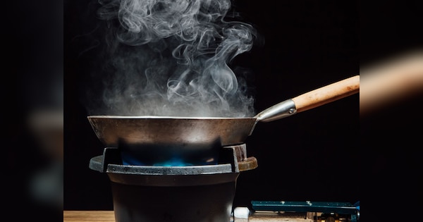 Cooking oil ke nuksan | Air pollution culprit in your kitchen study ...