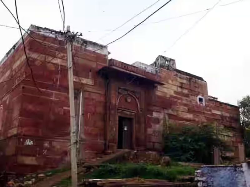 Matia Mahal History: हरियाणा के पलवल में है घोड़े की बनावट वाला महल ...