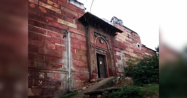 Matia Mahal History: हरियाणा के पलवल में है घोड़े की बनावट वाला महल ...