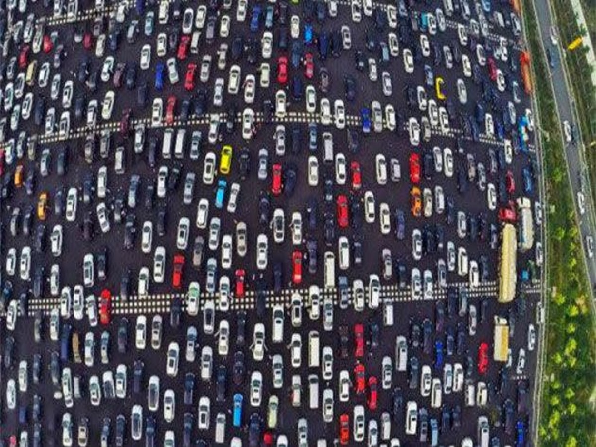 world longest traffic jam। duniya ka sabse lamba jam। Biggest jam when people stuck in traffic ...