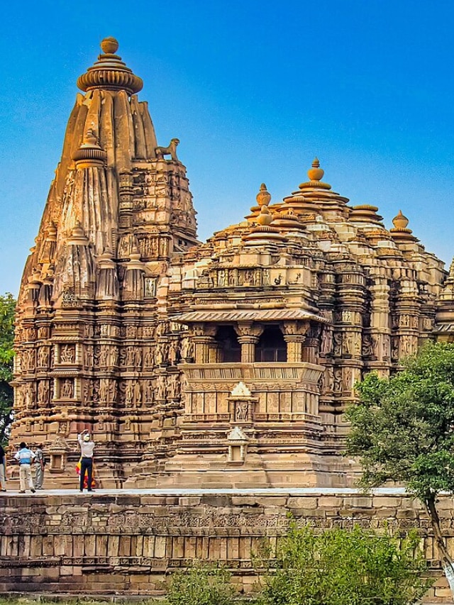MP famous place tourism A large number of tourists visit Khajuraho on ...