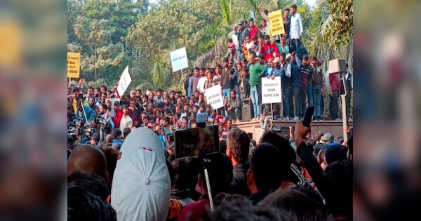 BPSC Students Protest March of opposition parties to Raj Bhavan in ...