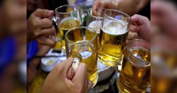 31 december 2024 new celebration viral video news of noida sec 18 and ...