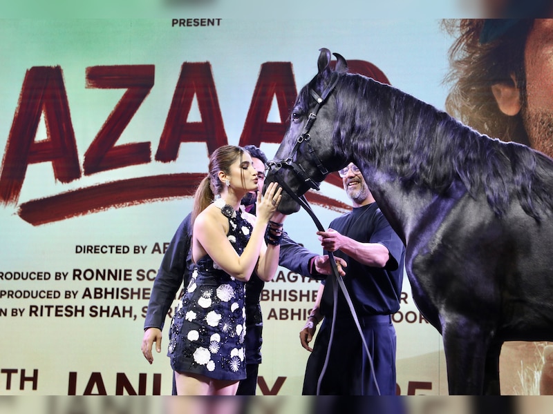 Azaad Tariler Launch Ajay Devgn bring horse on stage Raveen Tandon ...