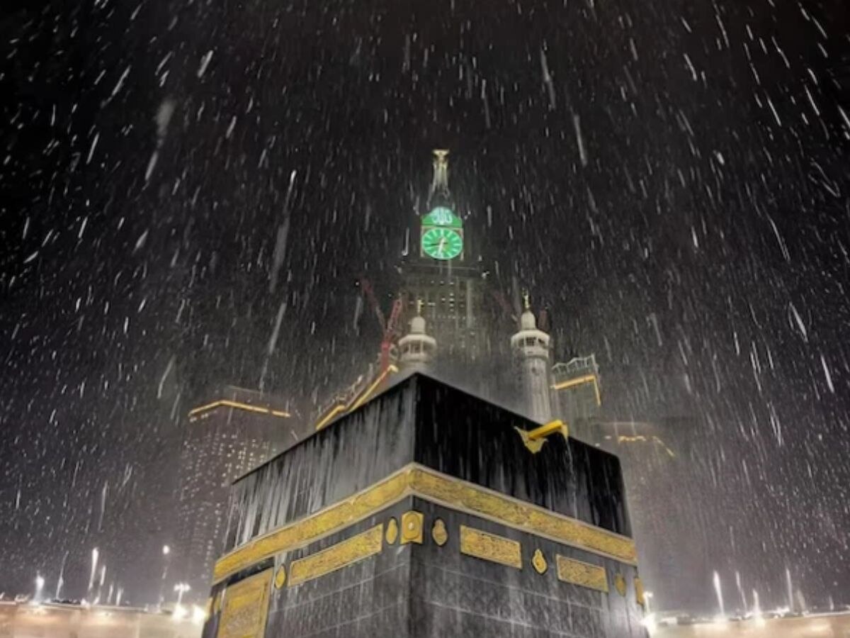 World in shock Mecca faces heavy rain high alert issued for jeddah ...