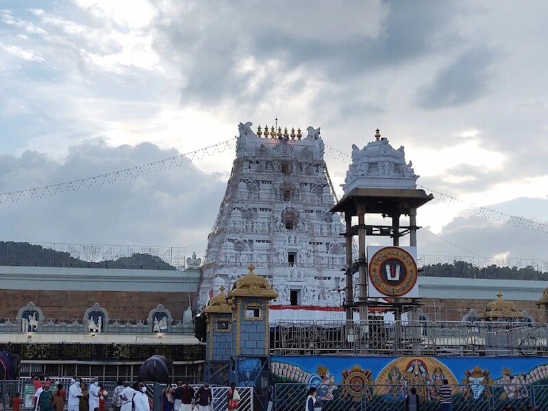 Tirupati Balaji Tour: तिरुपति बालाजी के करें दर्शन, IRCTC लाया सबसे ...