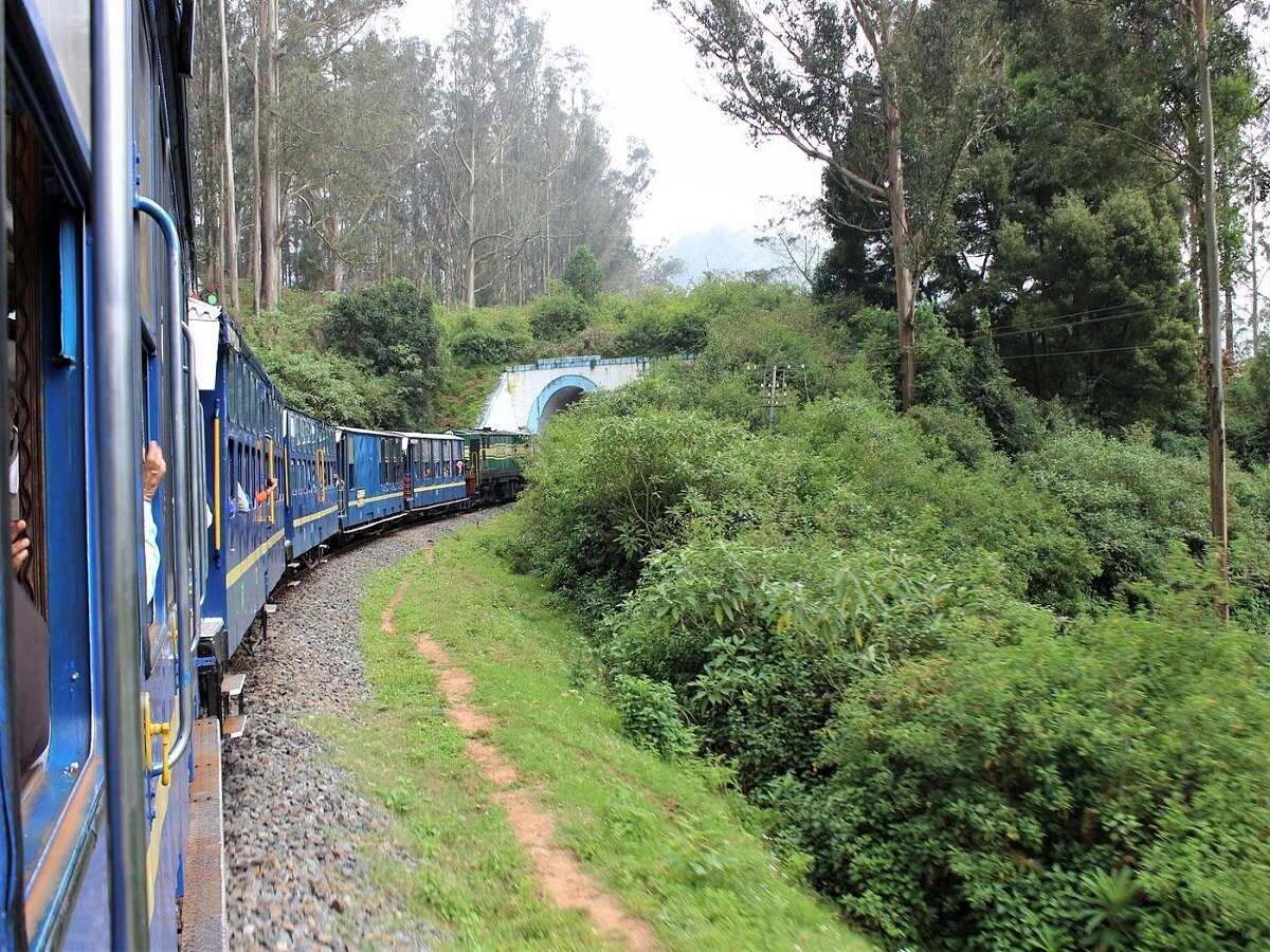 India slowest train travel only 46 km in 5 hour took 3 hours in ...