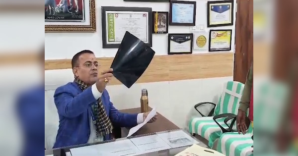 Sitamarhi sadar hospital man leg got injured but the doctor treated ...