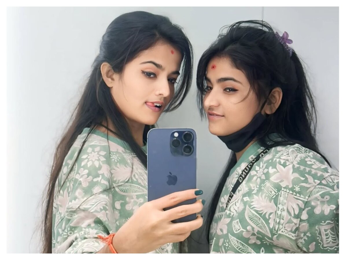 bhojpuri dancer Mahi Manisha two jism do jaan kapde ka design and color ...