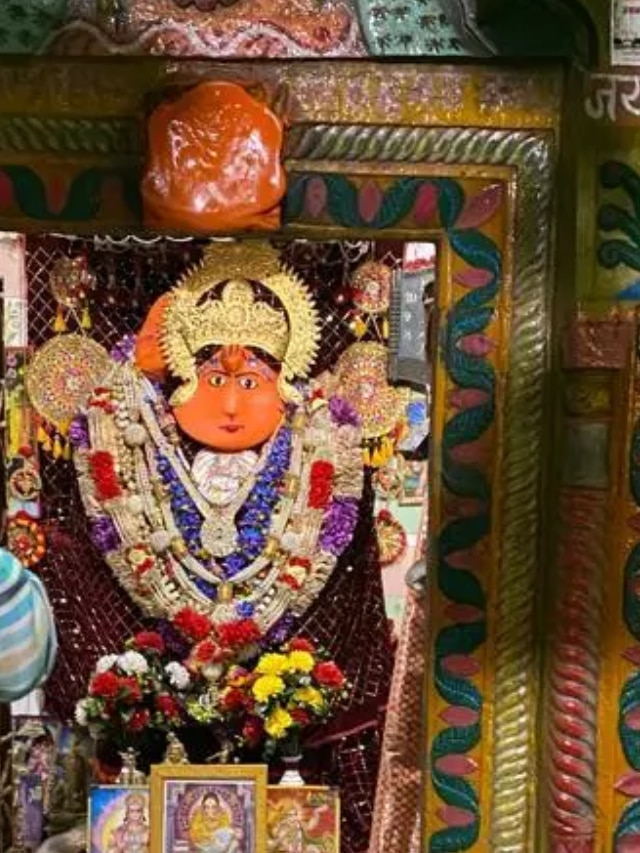 madhya pradesh know about the famous mohas hanuman temple haddi jodne ...