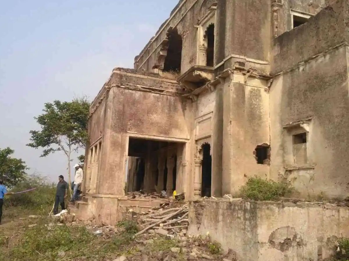 Untold secrets hidden in Balwant Rao Kothi Gwalior connection with ...
