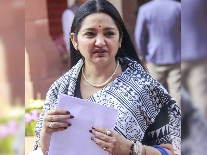 Female MPs in Parliament on Budget session day 3 | WATCH: साड़ी, सूट और ...