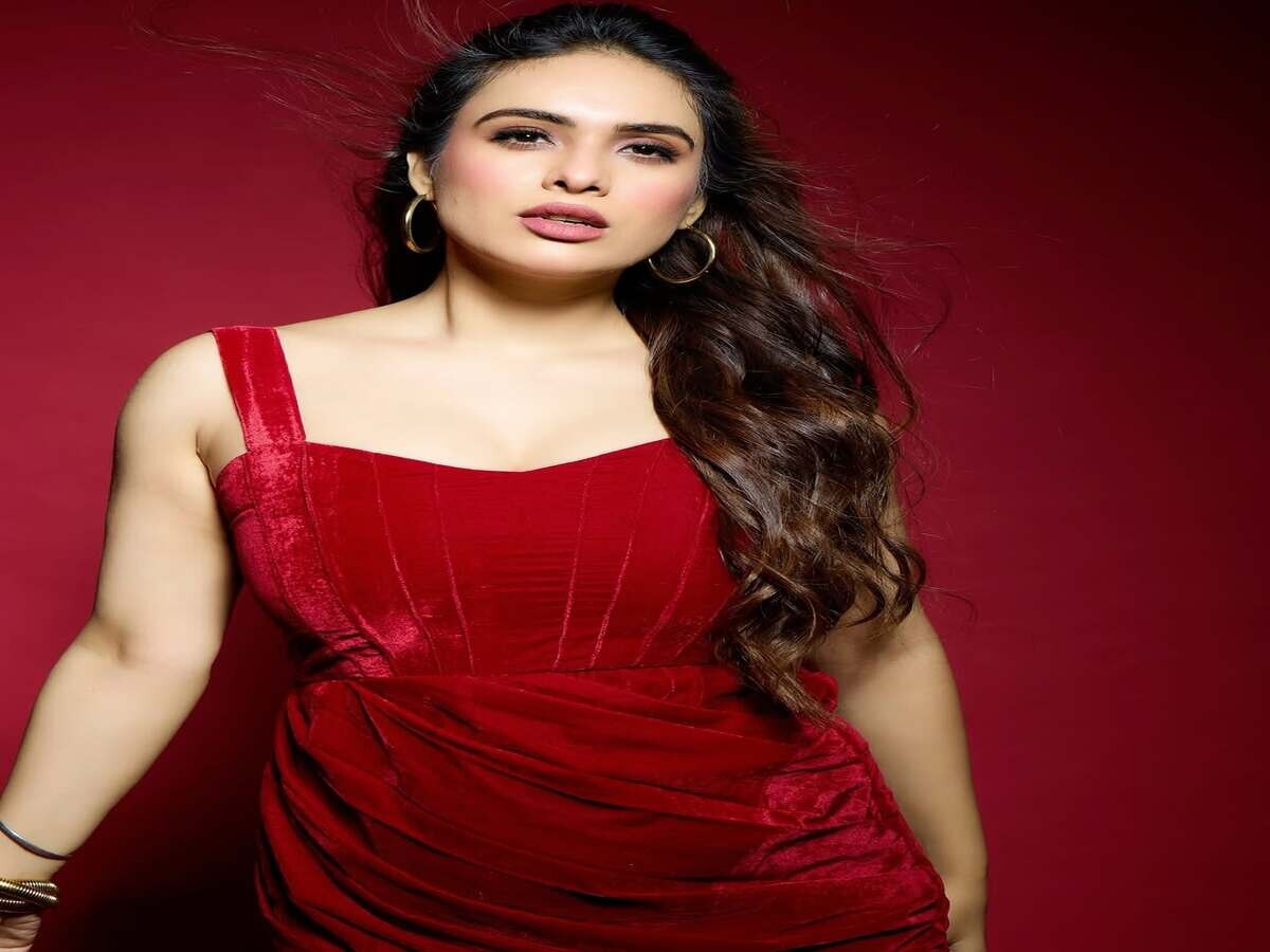 bhojpuri urfi javed neha malik instagram post in red wine short ...