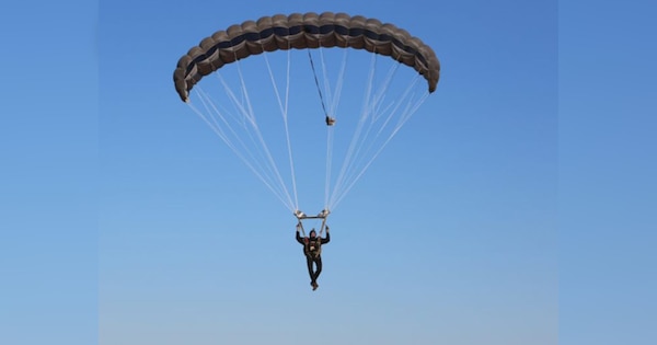 Agra army man died after parachute not opened in malpura area ...