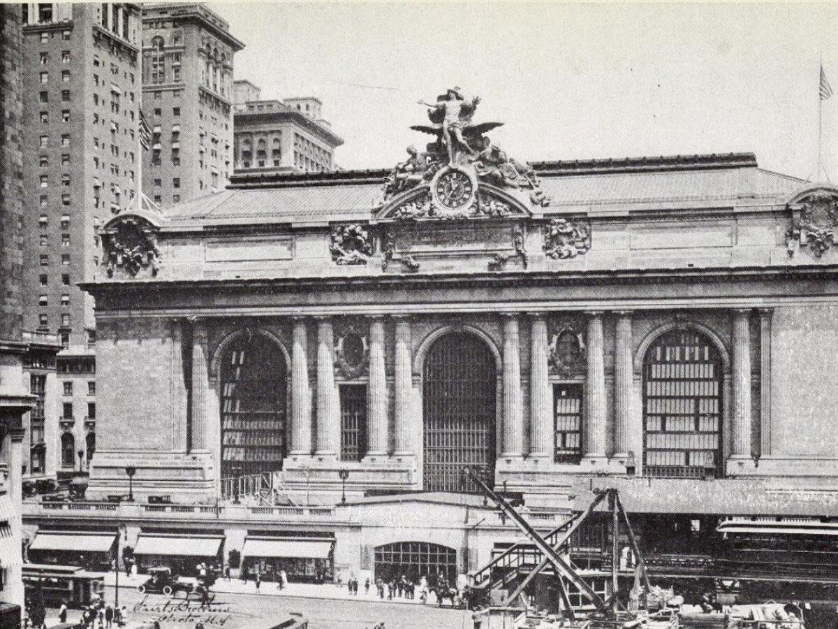 worlds largest railway station 44 platform 67 tracks secret platform ...